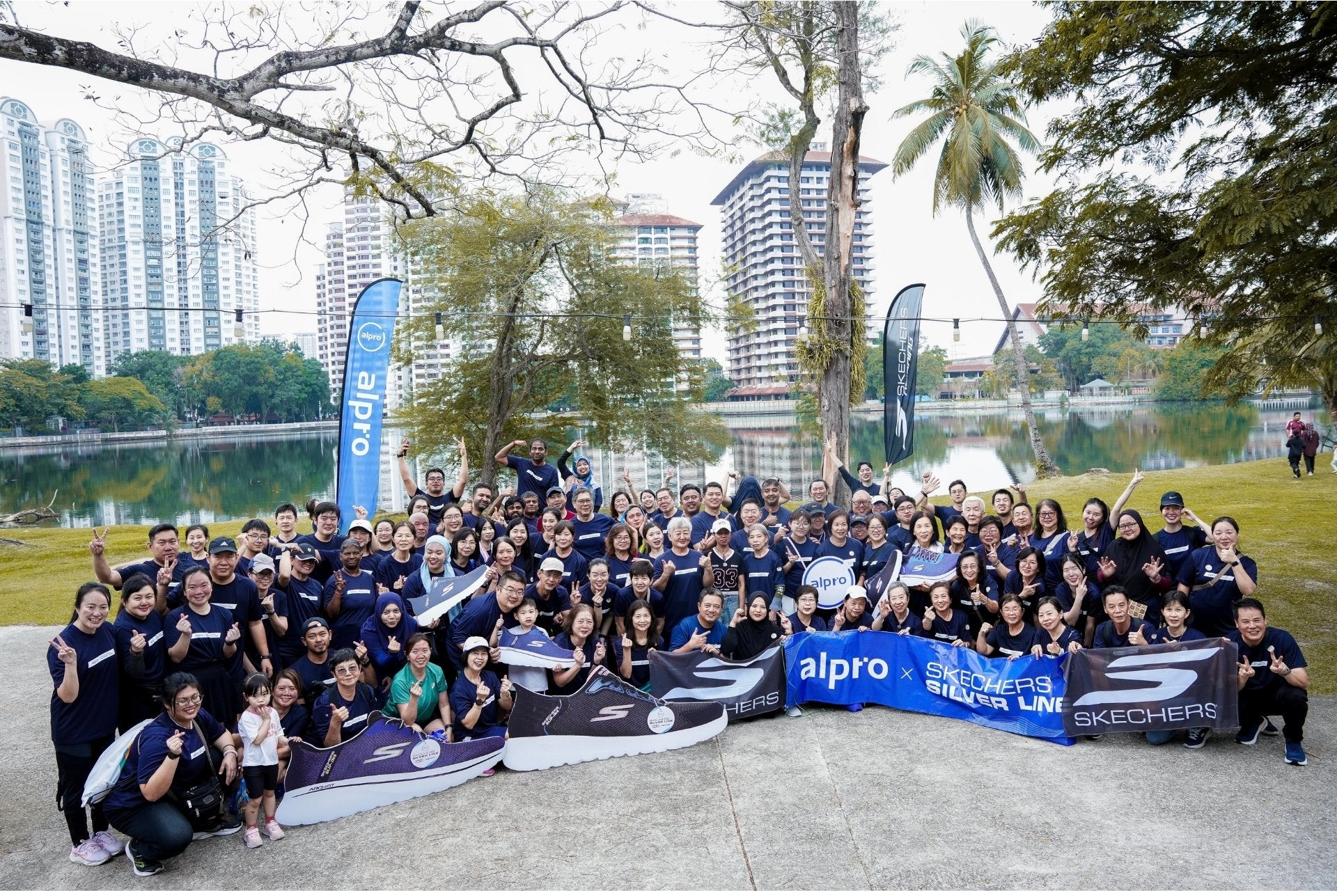 Alpro x Skechers Silver Line Walk & Run